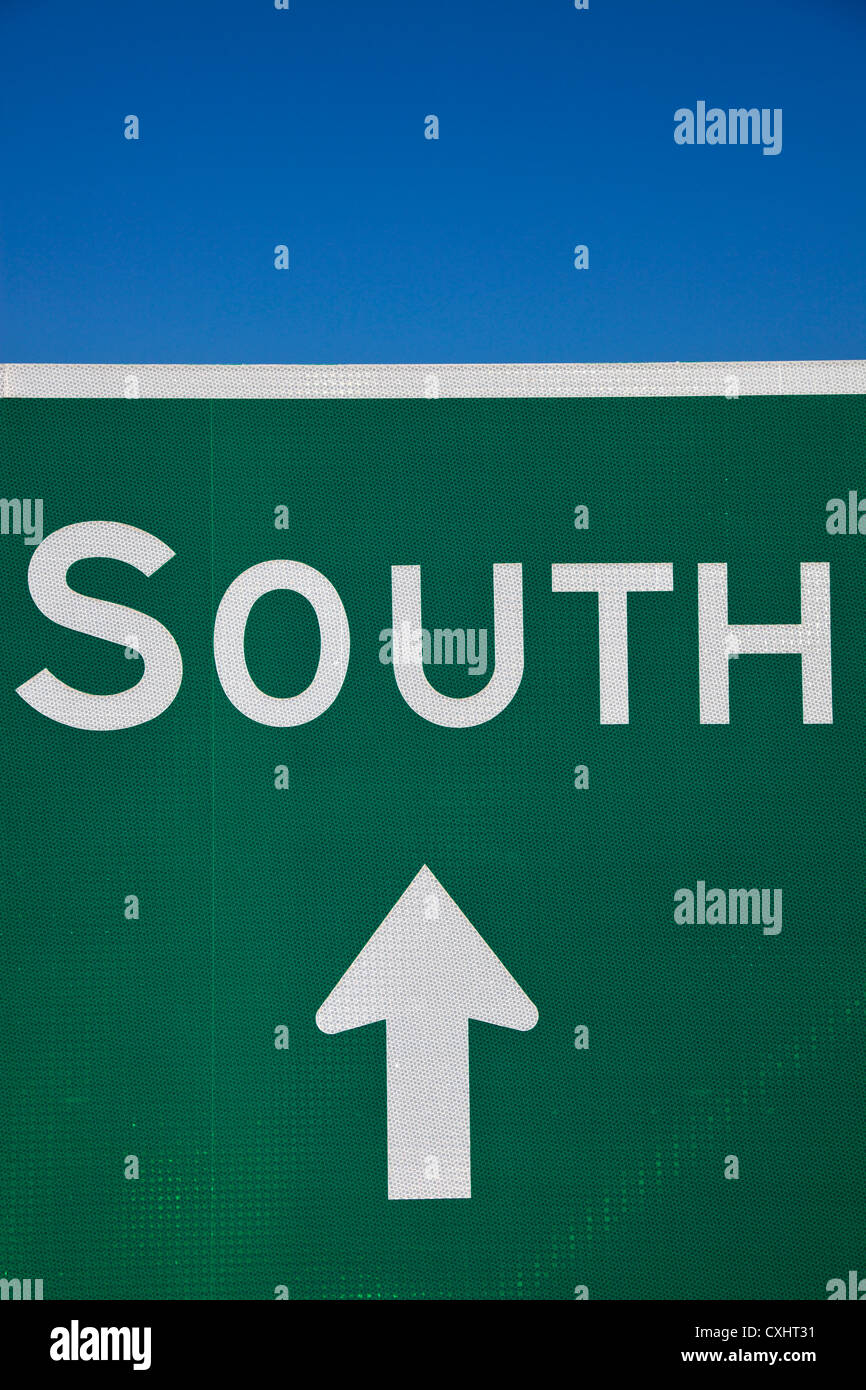 South road sign hi-res stock photography and images - Alamy