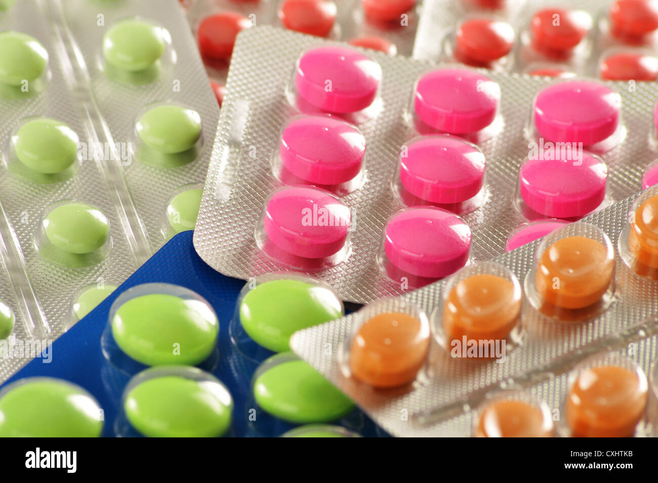 Drug medication pills tablet hi-res stock photography and images - Alamy