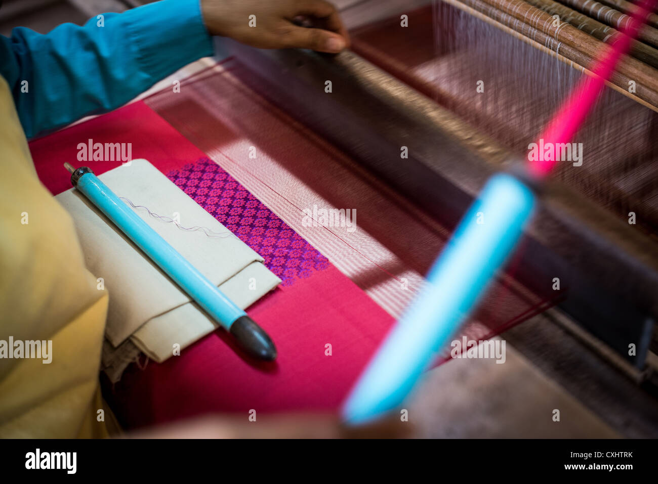 Silk handloom weaving hi-res stock photography and images - Alamy