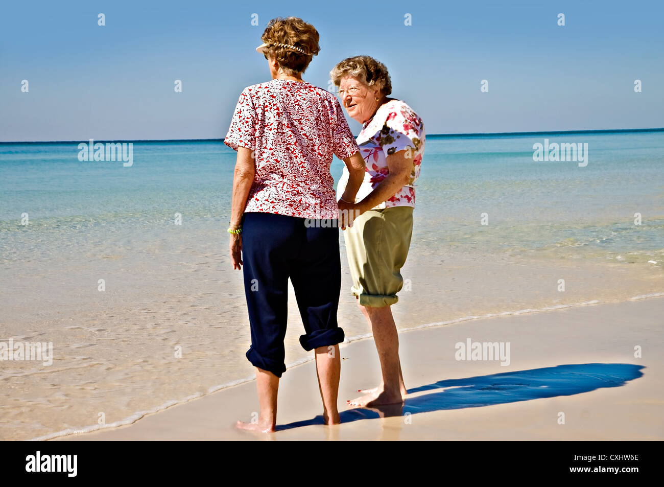 Elderly women beach hi-res stock photography and images - Alamy