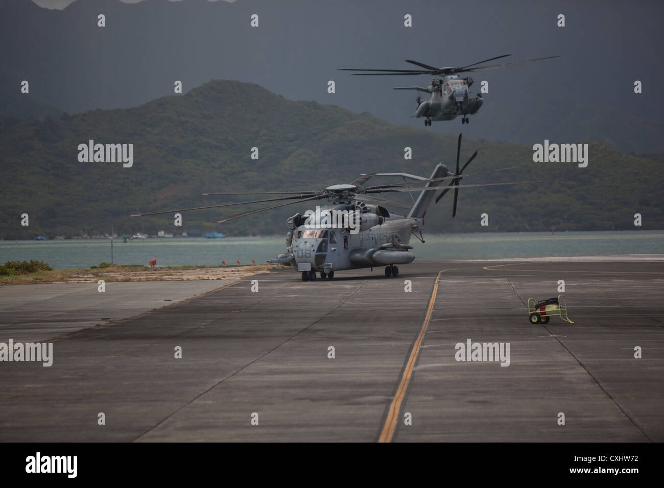 Marine heavy helicopter squadron 463 hmh 463 hi-res stock photography ...