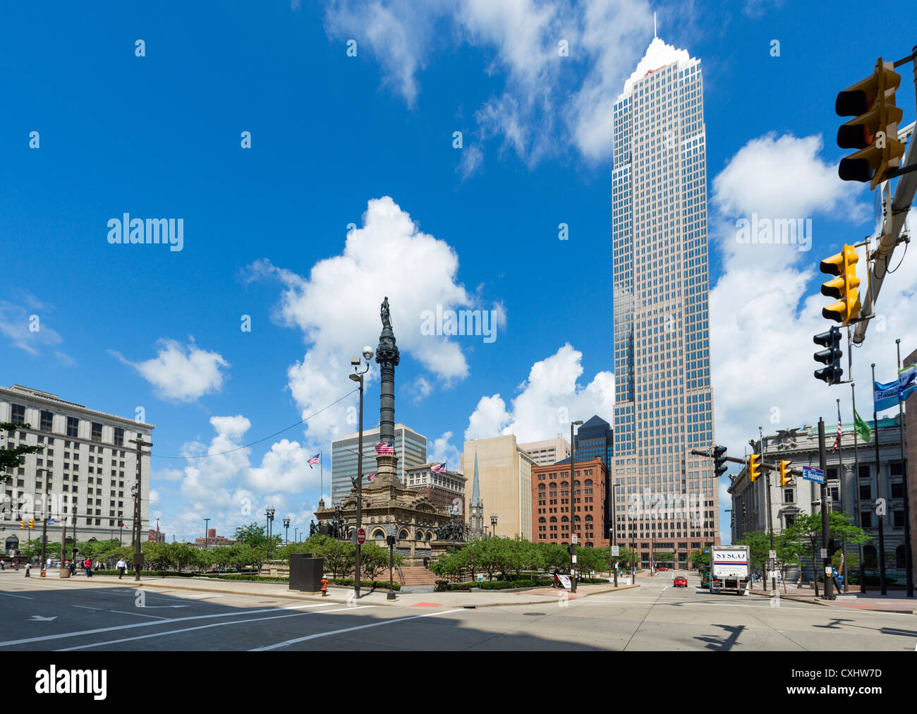 Downtown cleveland historic high rise hi-res stock photography and ...