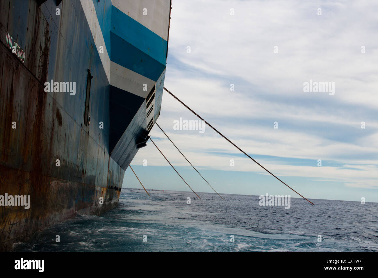 seismic vessel CGG Alizé towing seismic cables for geologic research ...