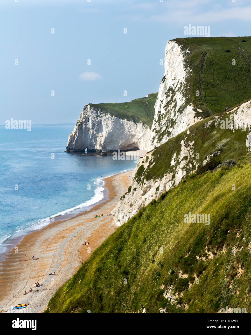 Towering white cliffs at Durdle Door Dorset England UK Stock Photo - Alamy