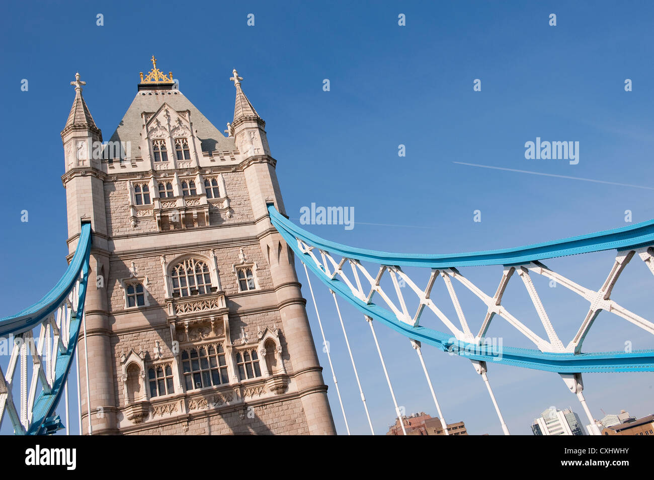 The towers of tower bridge hi-res stock photography and images - Alamy