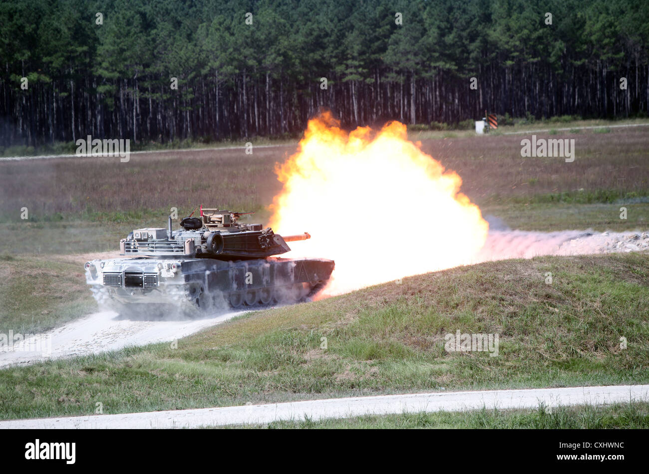 Gunner tiger tank hi-res stock photography and images - Alamy