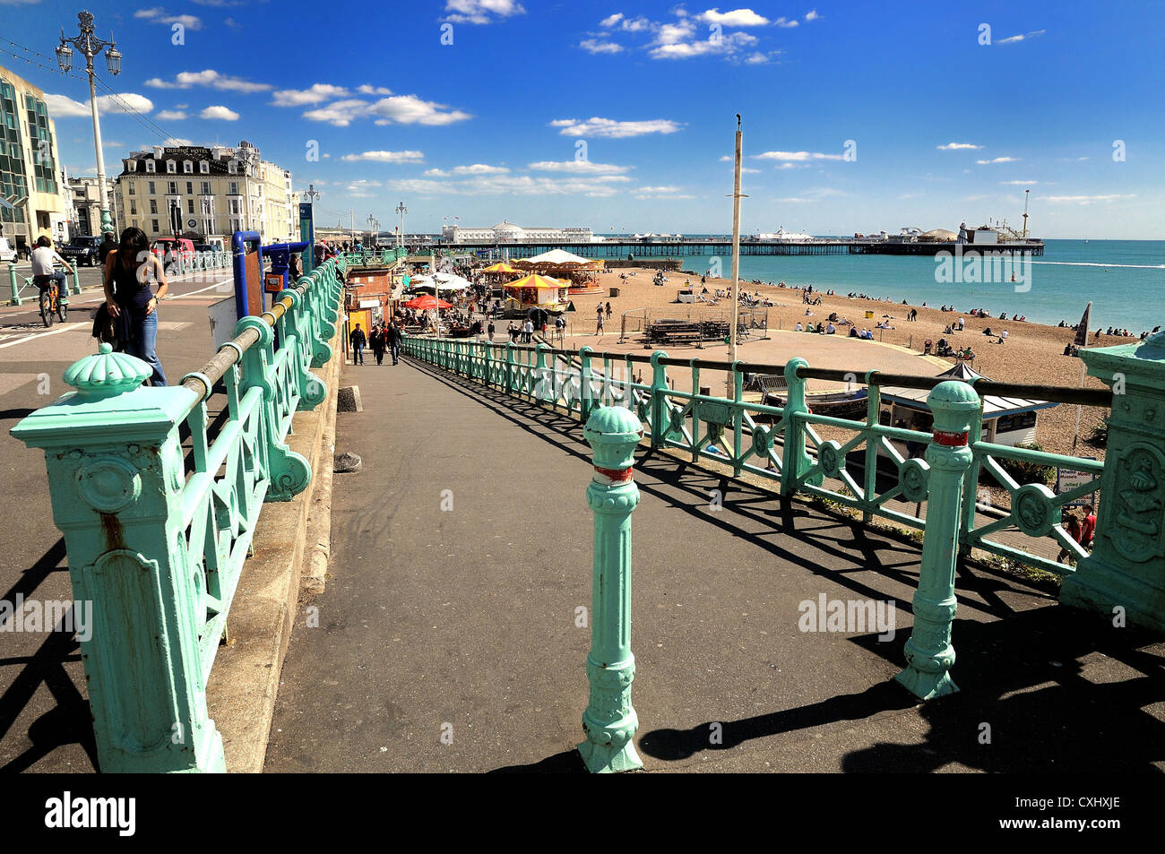 Brighton seafront summer hi-res stock photography and images - Alamy