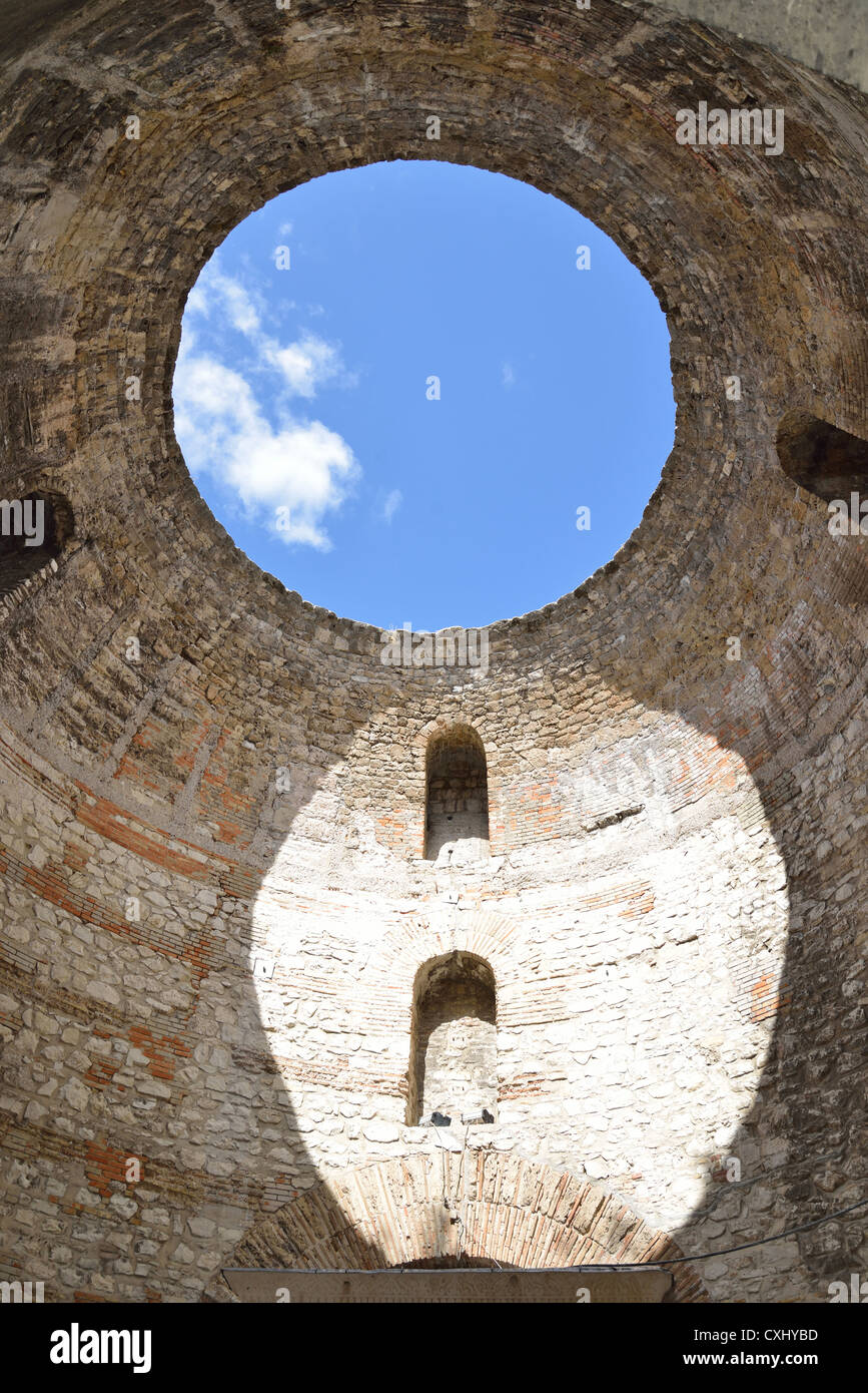 The circular Vestibule of Diocletian's Palace, Old Town, Split, Split ...