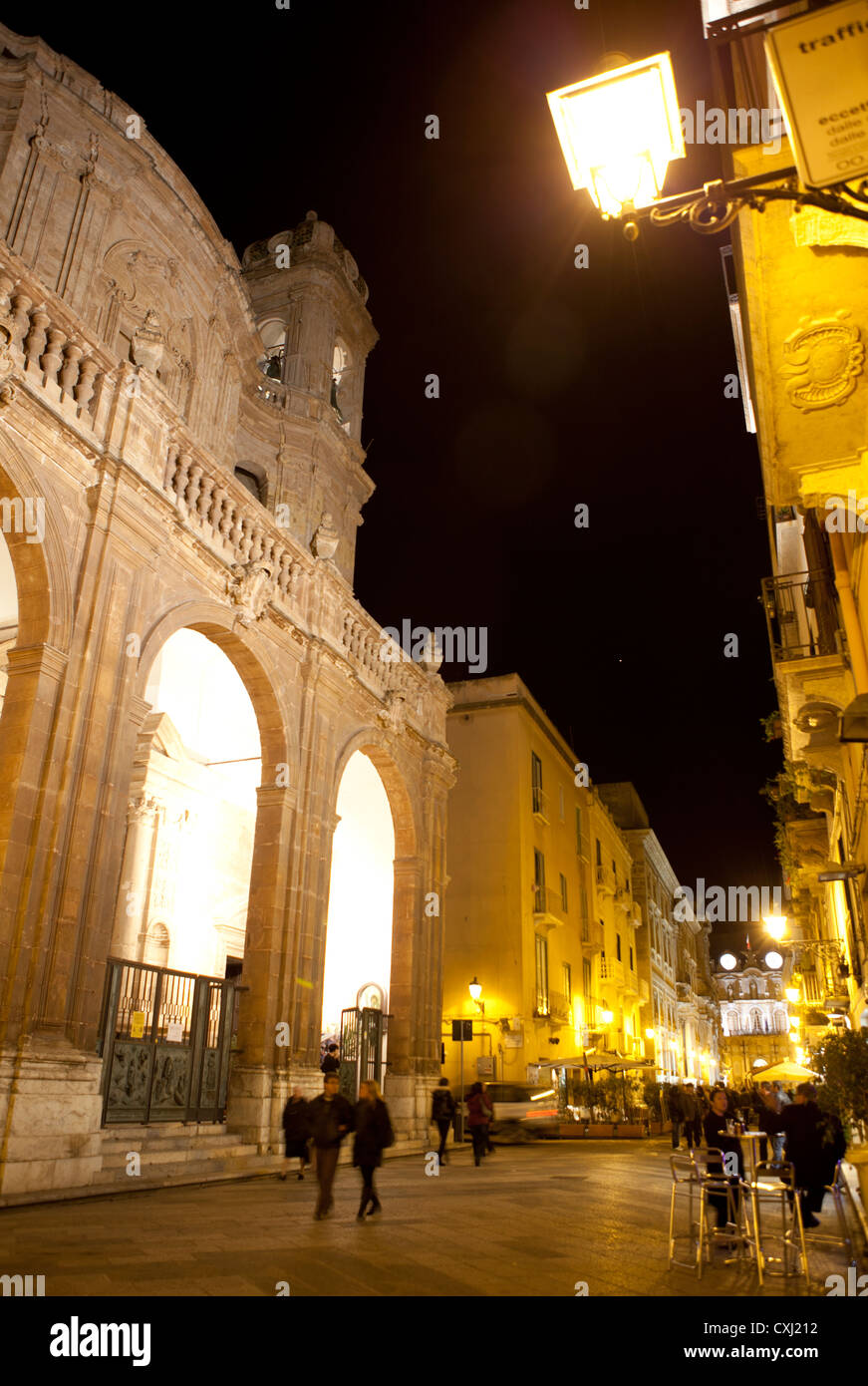 old street scene, Trapani, Sicily, Italy Stock Photo - Alamy