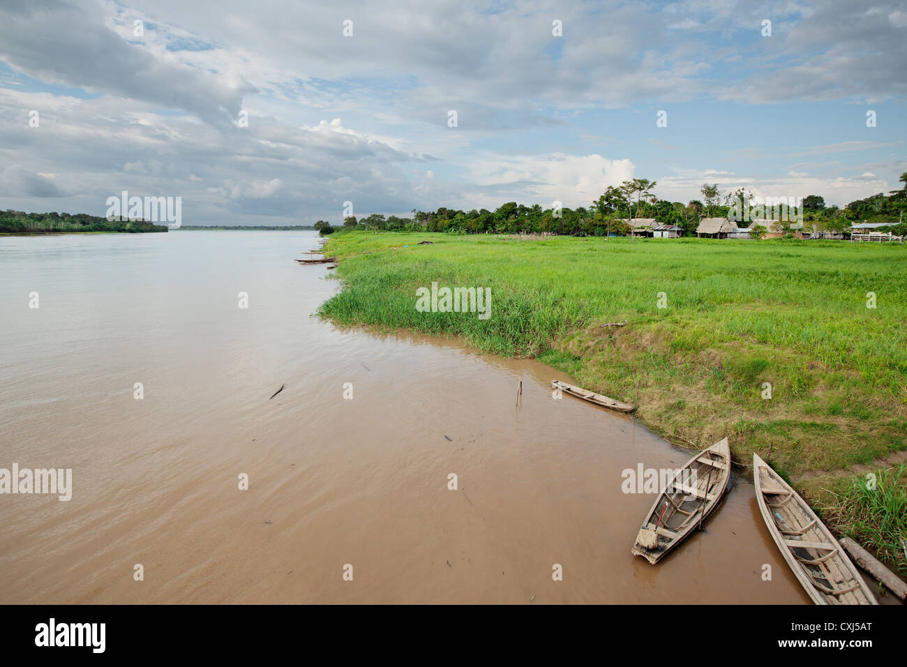 Amazon river village hi-res stock photography and images - Alamy