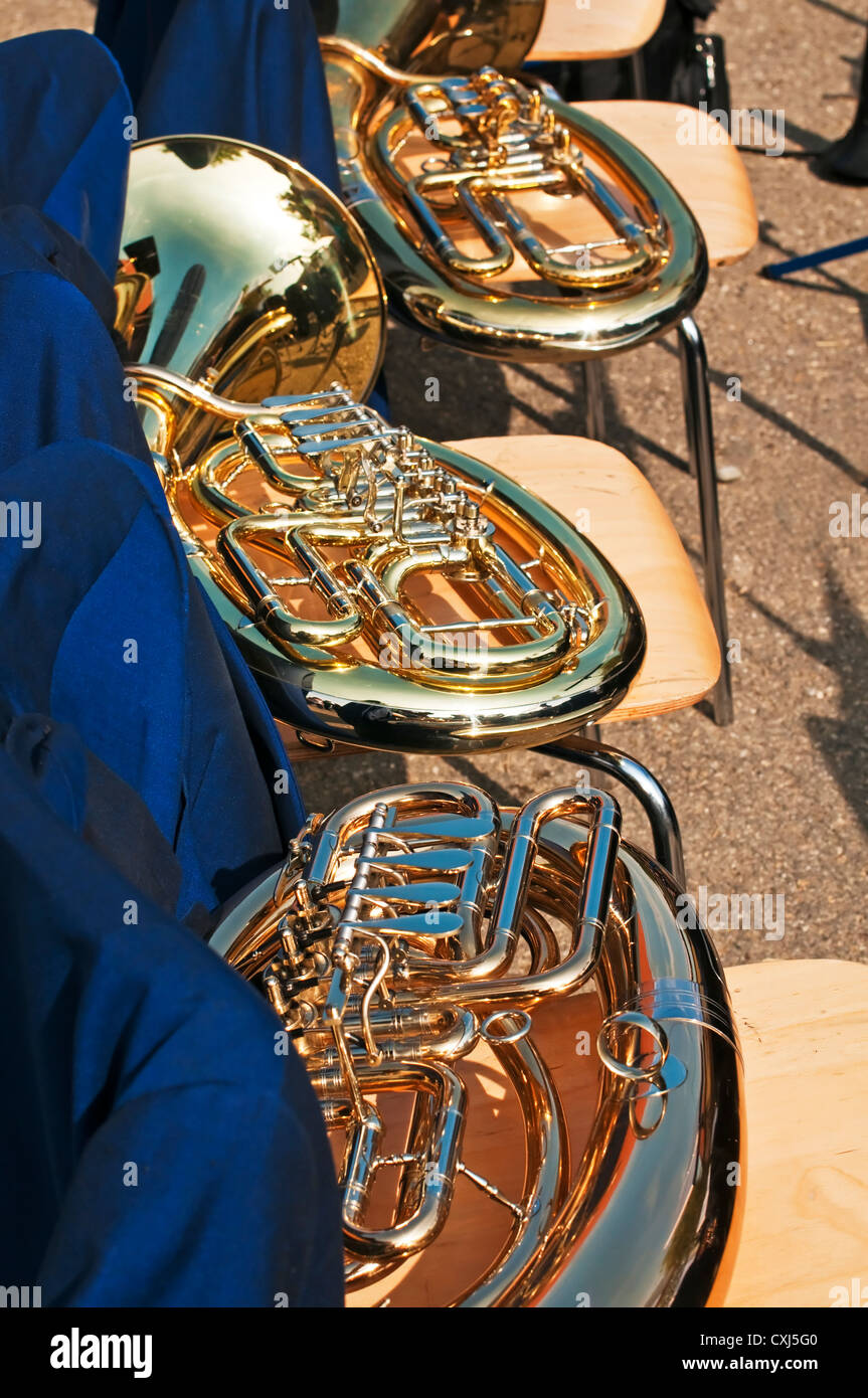 Musical chairs game hi-res stock photography and images - Alamy