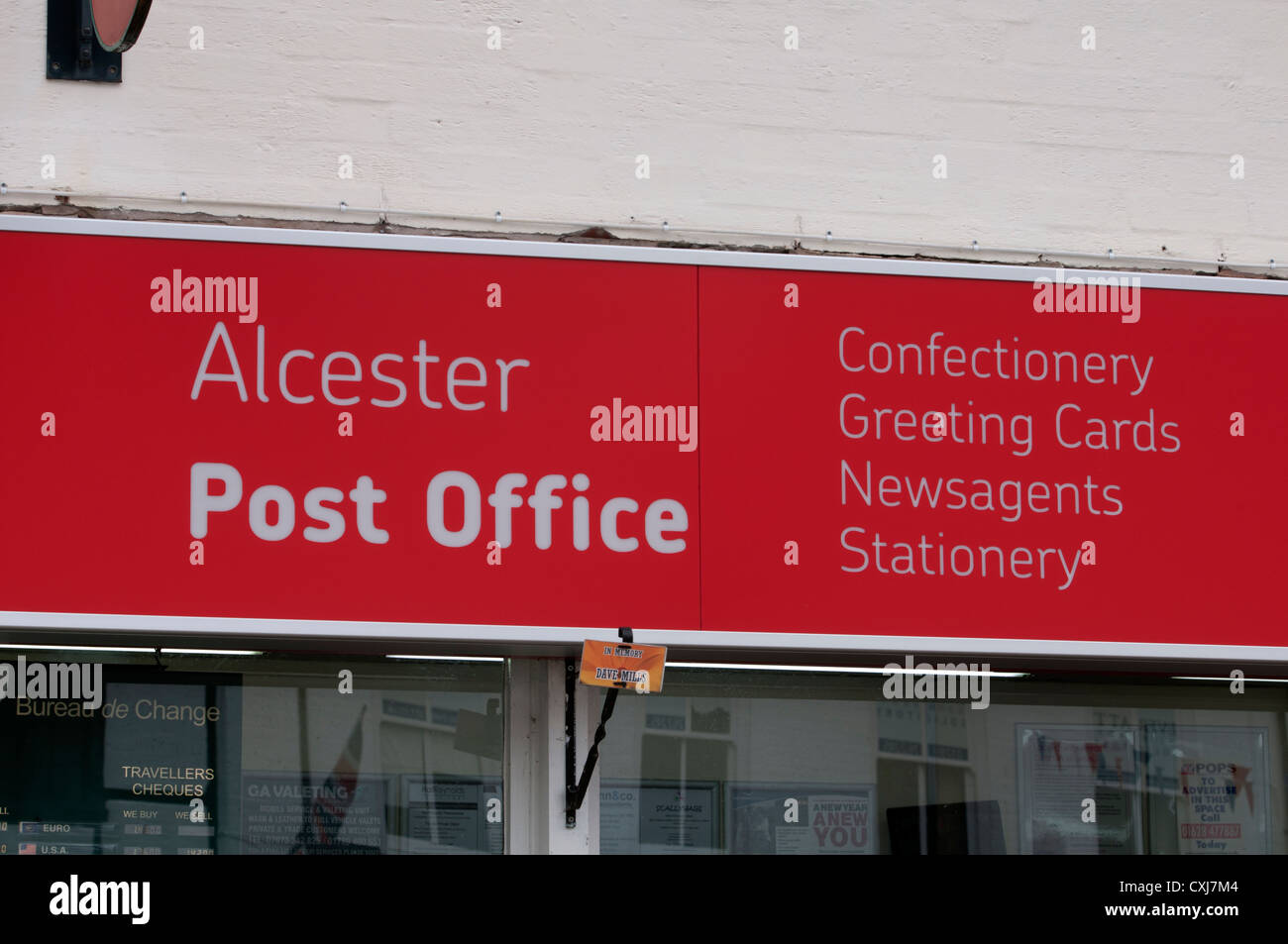 Uk post office sign hi-res stock photography and images - Alamy