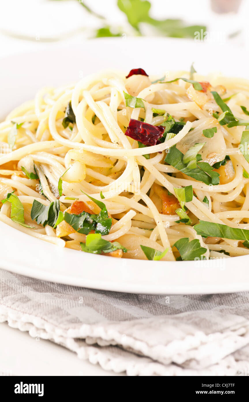 Aglio e peperoni hi-res stock photography and images - Alamy