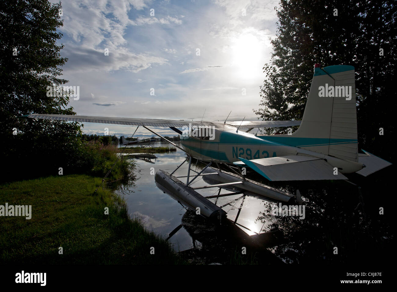 Floatplane seaplane dock hi-res stock photography and images - Alamy