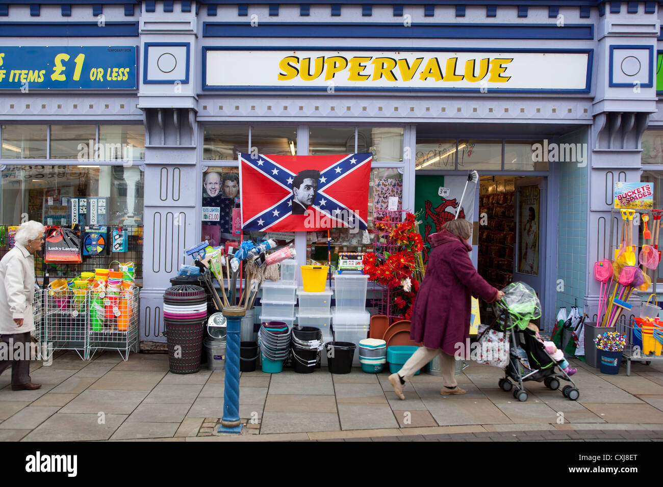 Elvis Souvenir High Resolution Stock Photography and Images - Alamy