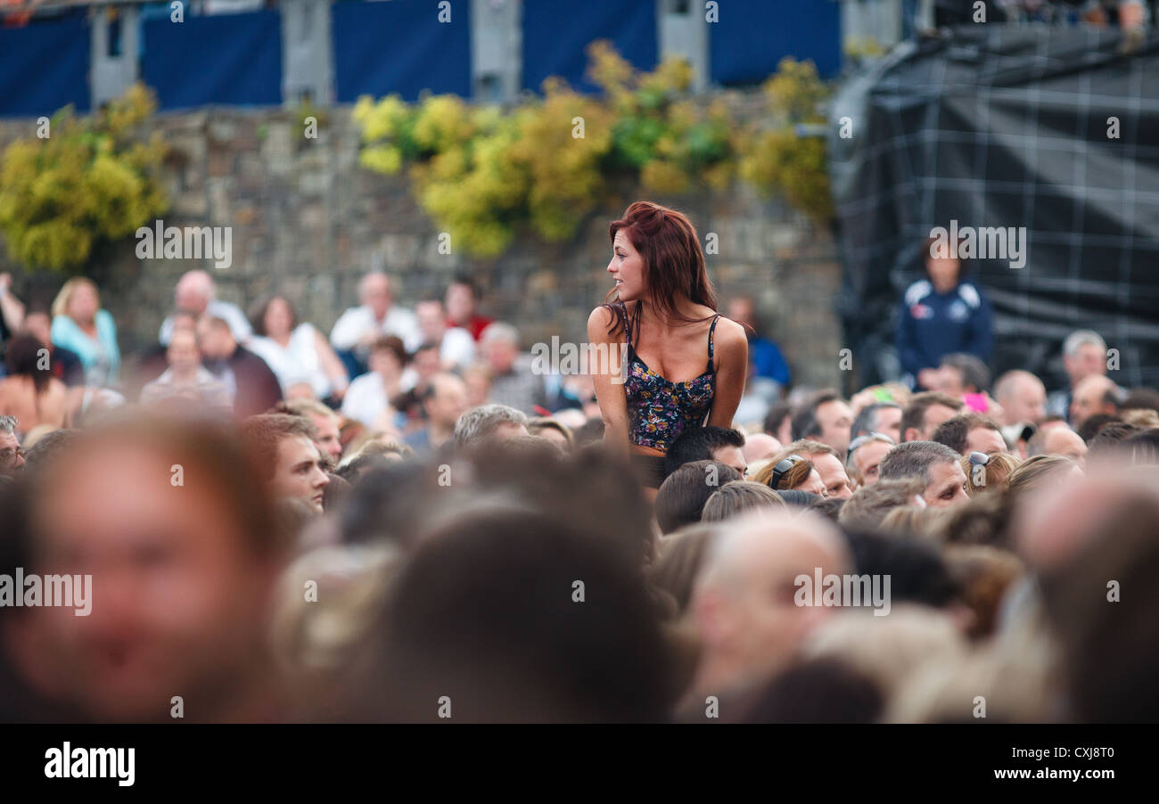 Crowds at the Eden Sessions at the Eden Project in Cornwall Stock Photo ...