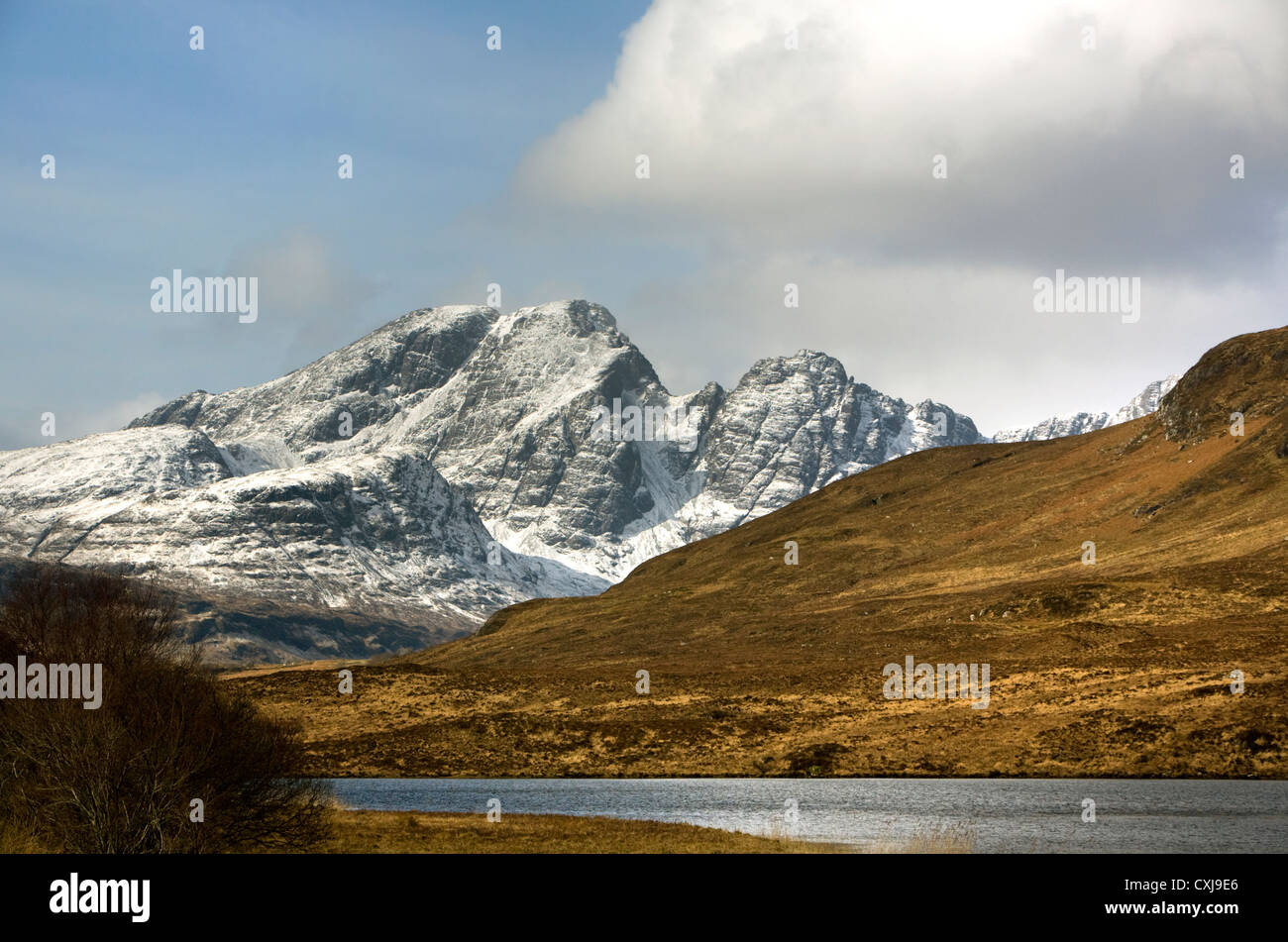 Black cuillin skye snow hi-res stock photography and images - Alamy