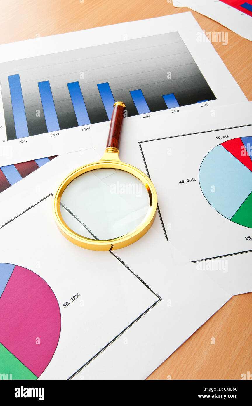 Graphic charts growth figures hi-res stock photography and images - Alamy
