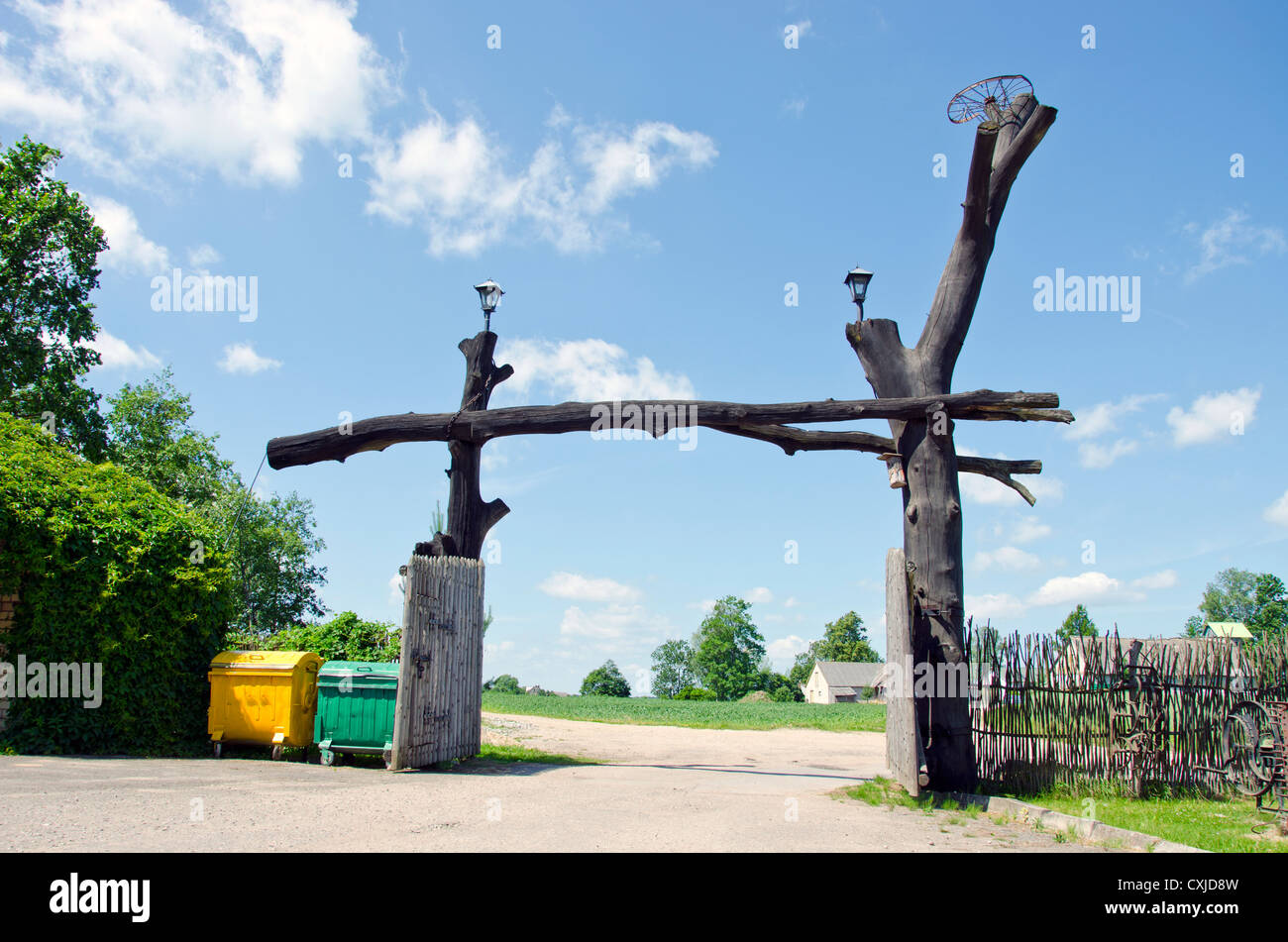 Big gate hi-res stock photography and images - Alamy