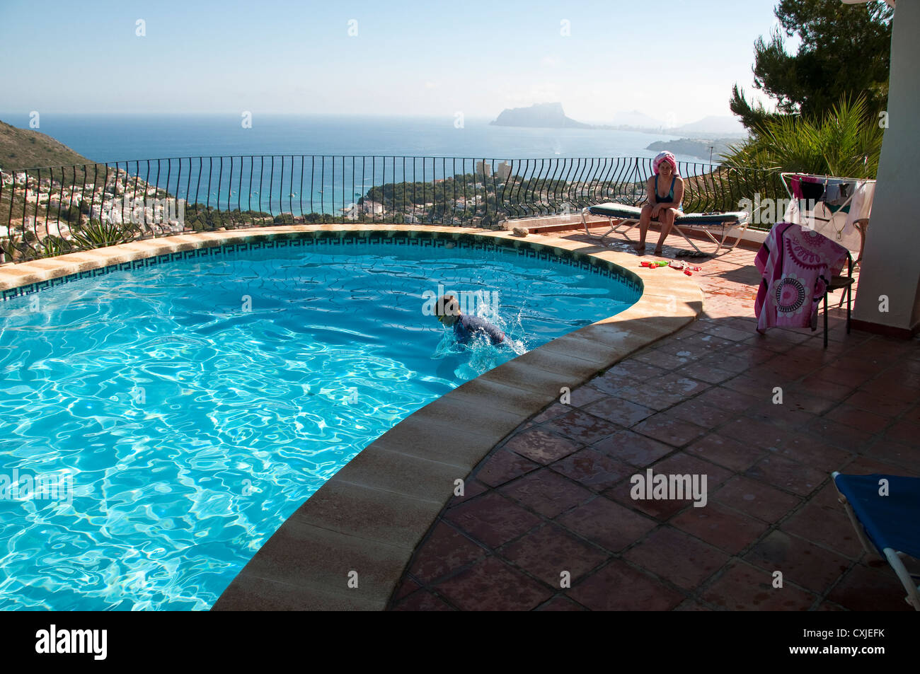 Valencia swimming pool hi-res stock photography and images - Alamy