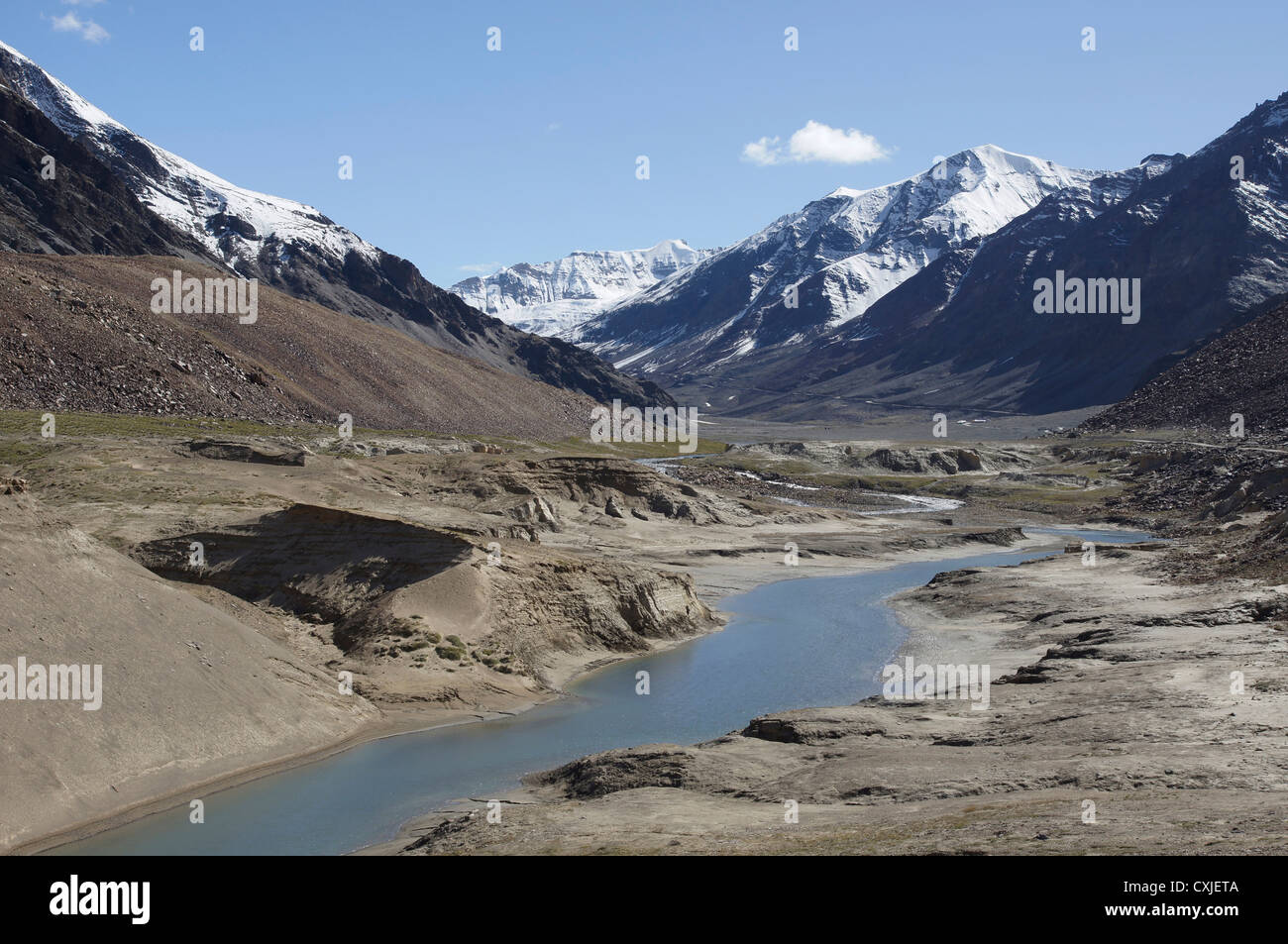 Landscape between Baralacha La (Bara-Lacha-Pass, 4890m) and Sarchu ...