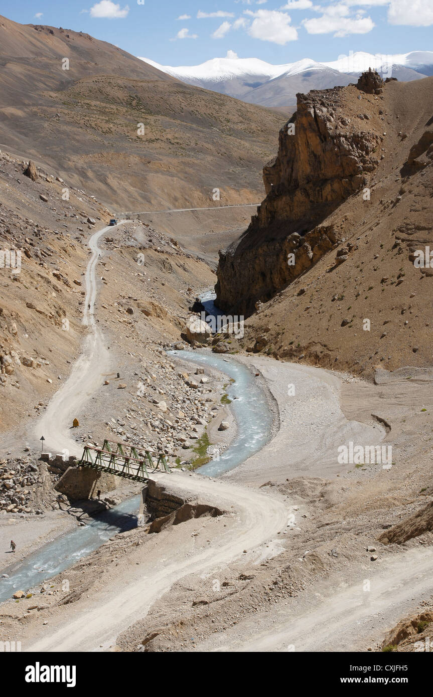 landscape between lachulung la and pang, manali-leh highway, jammu and ...