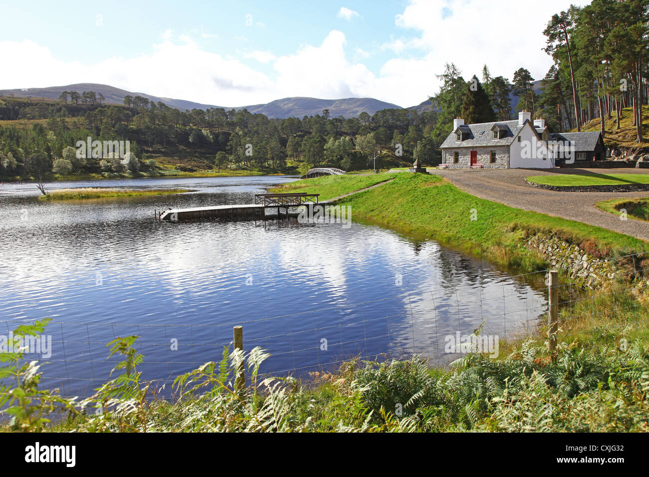 Glen affric lodge hi-res stock photography and images - Alamy