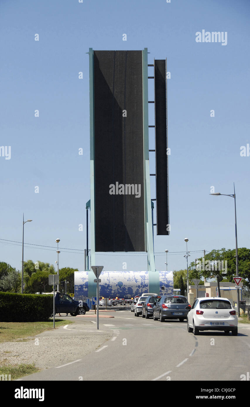 Drawbridge lift hi-res stock photography and images - Alamy