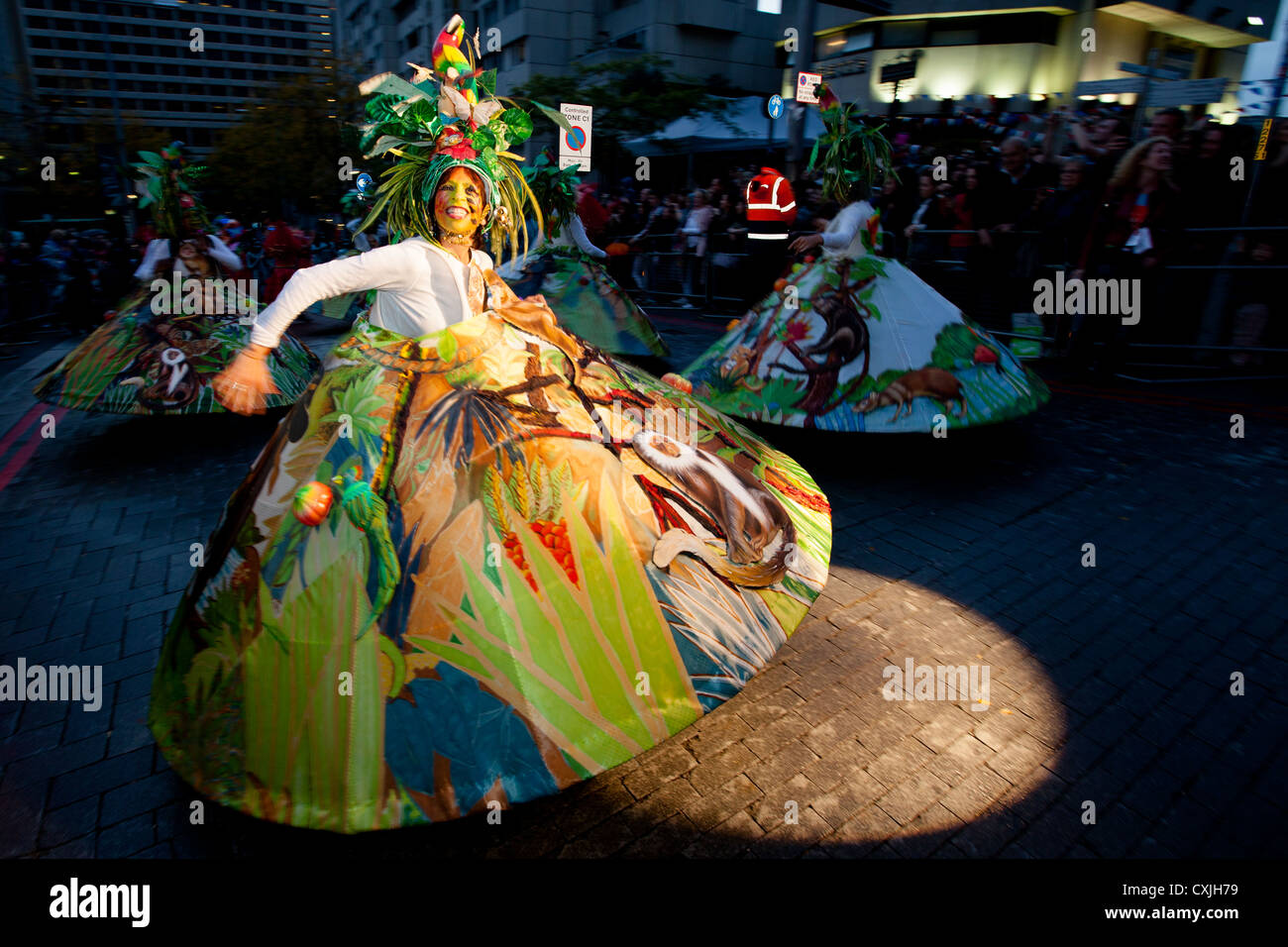 Thames festival night carnival hi-res stock photography and images - Alamy