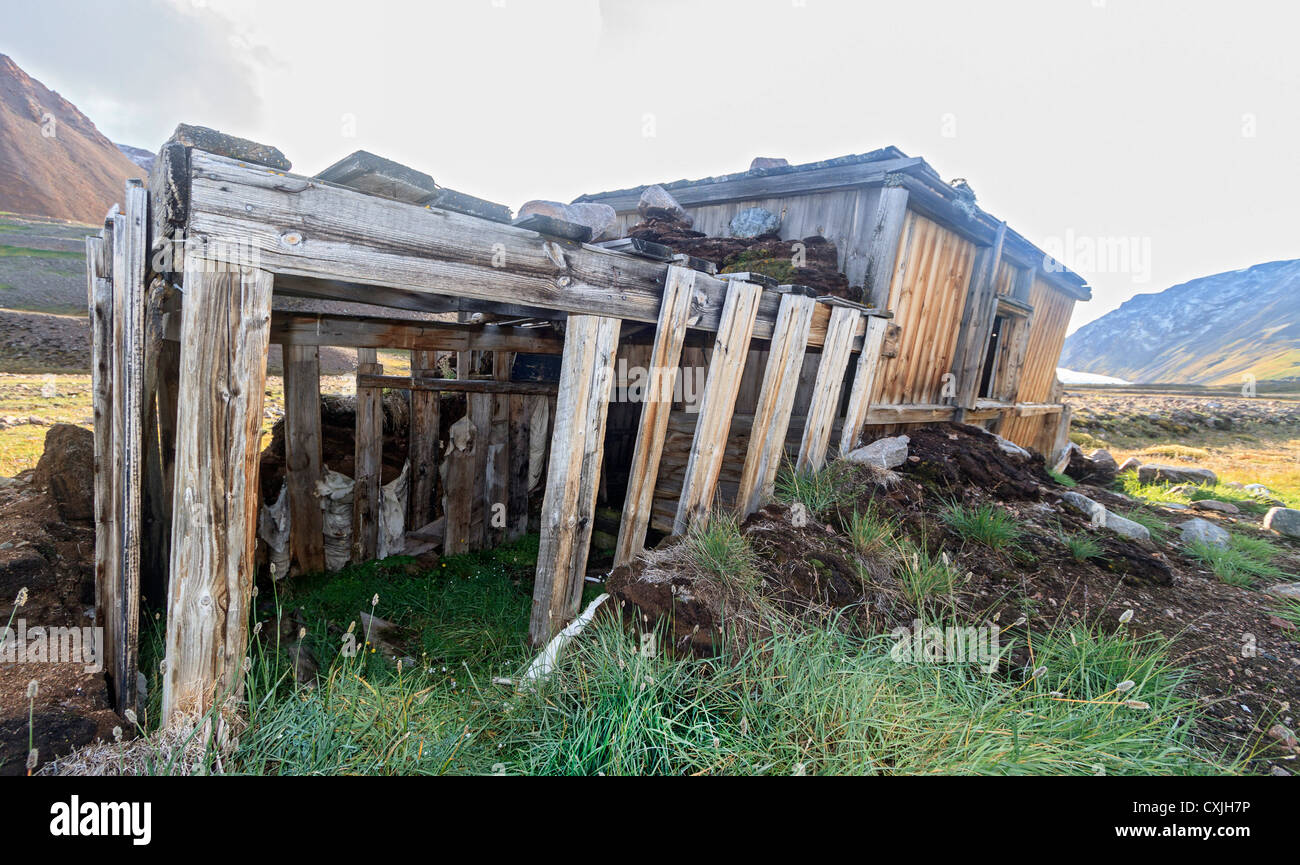 Hunting cabin near the shore of Etah, an old Inuit village site in Kane ...