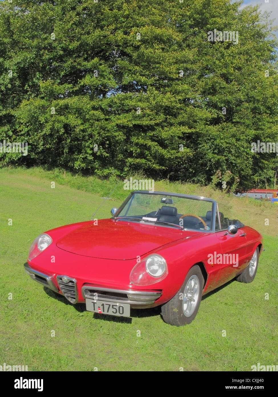 Classic roadsters hi-res stock photography and images - Alamy