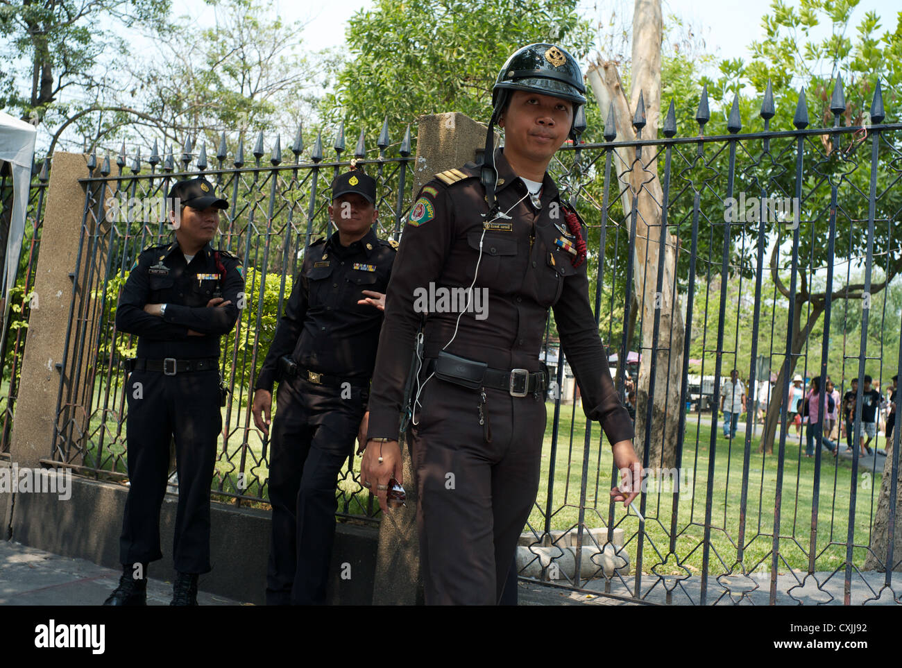 Thai policemen hi-res stock photography and images - Alamy