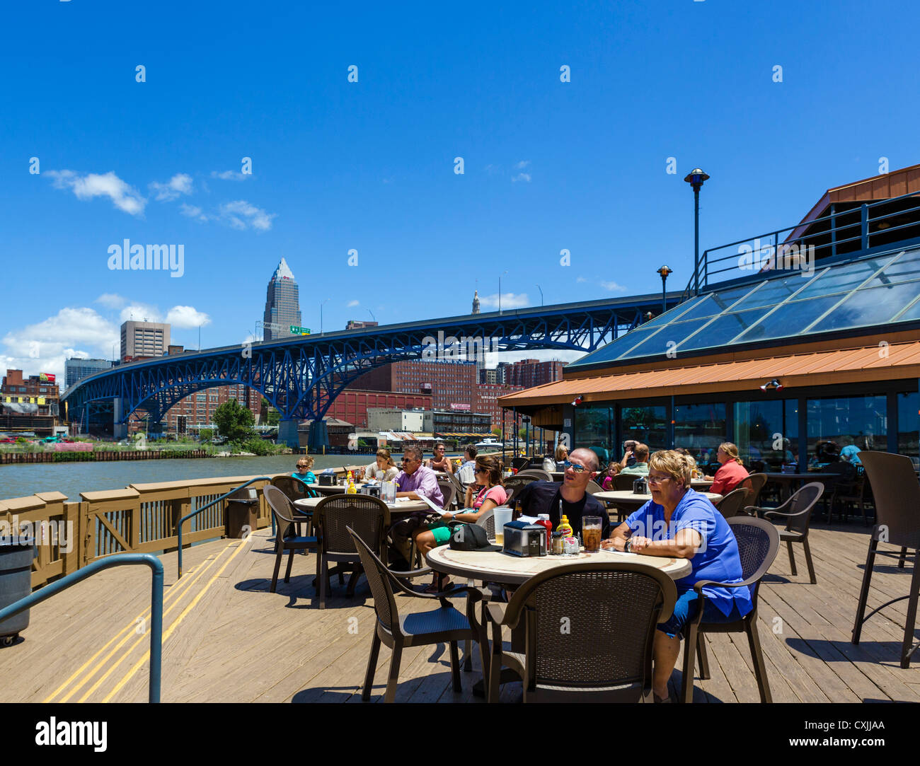 Shooters bar and restaurant on the banks of the Cuyahoga River in the ...