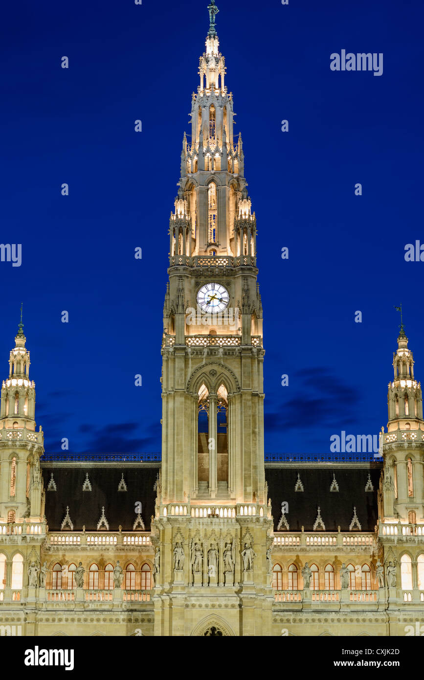 Vienna city hall district hi-res stock photography and images - Alamy