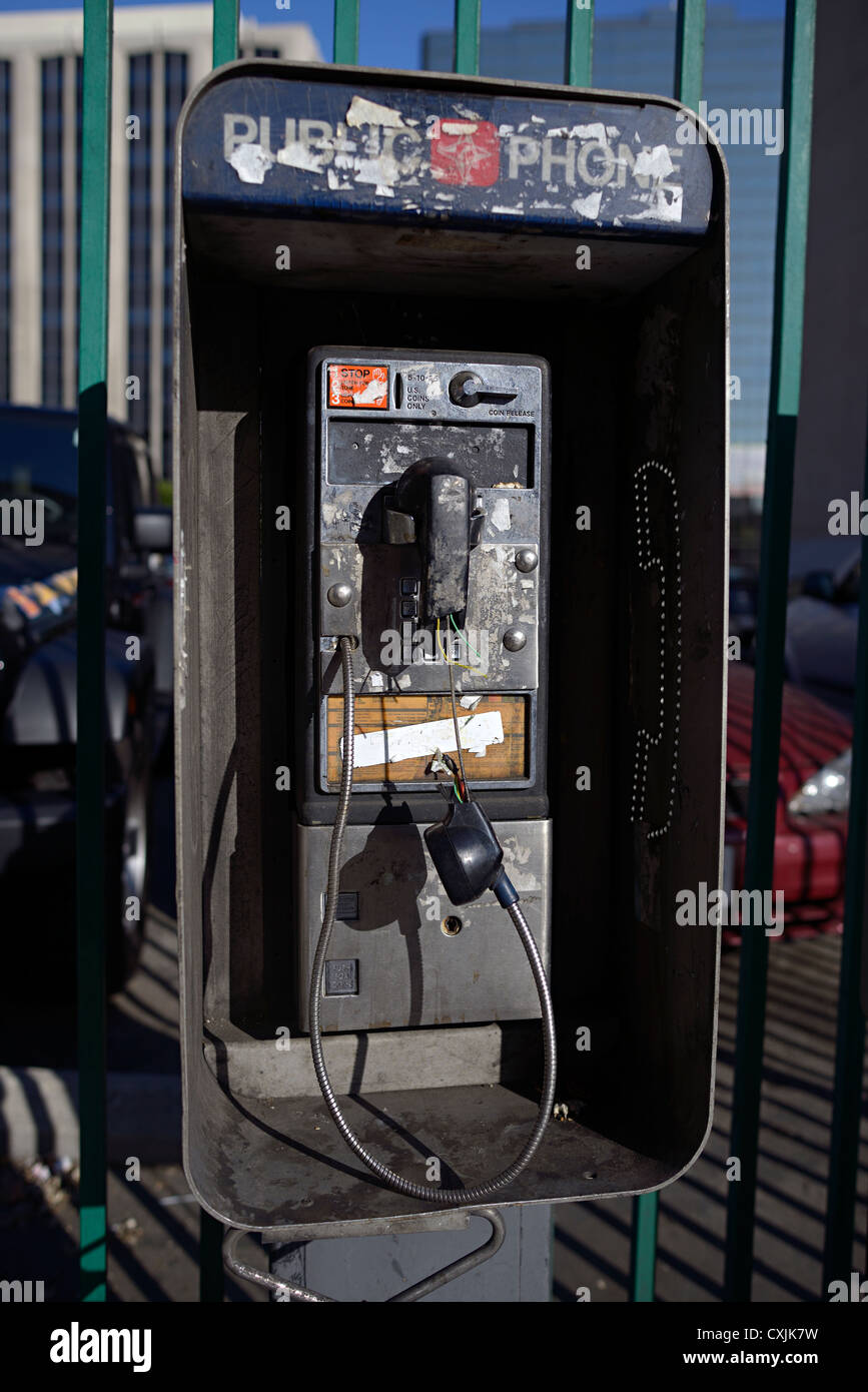 broken payphone los angeles america Stock Photo - Alamy