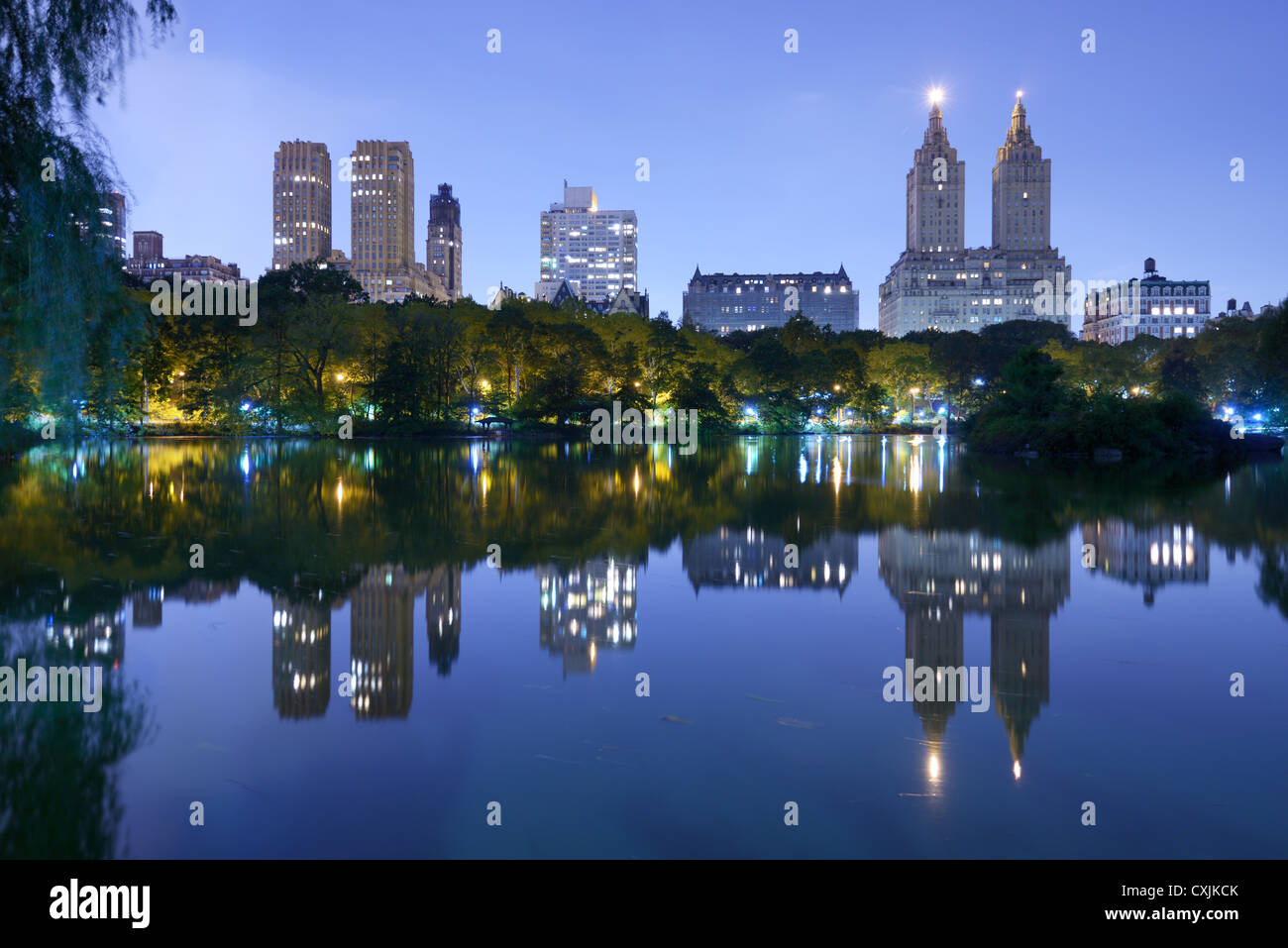 Central park buildings upper hi-res stock photography and images - Alamy