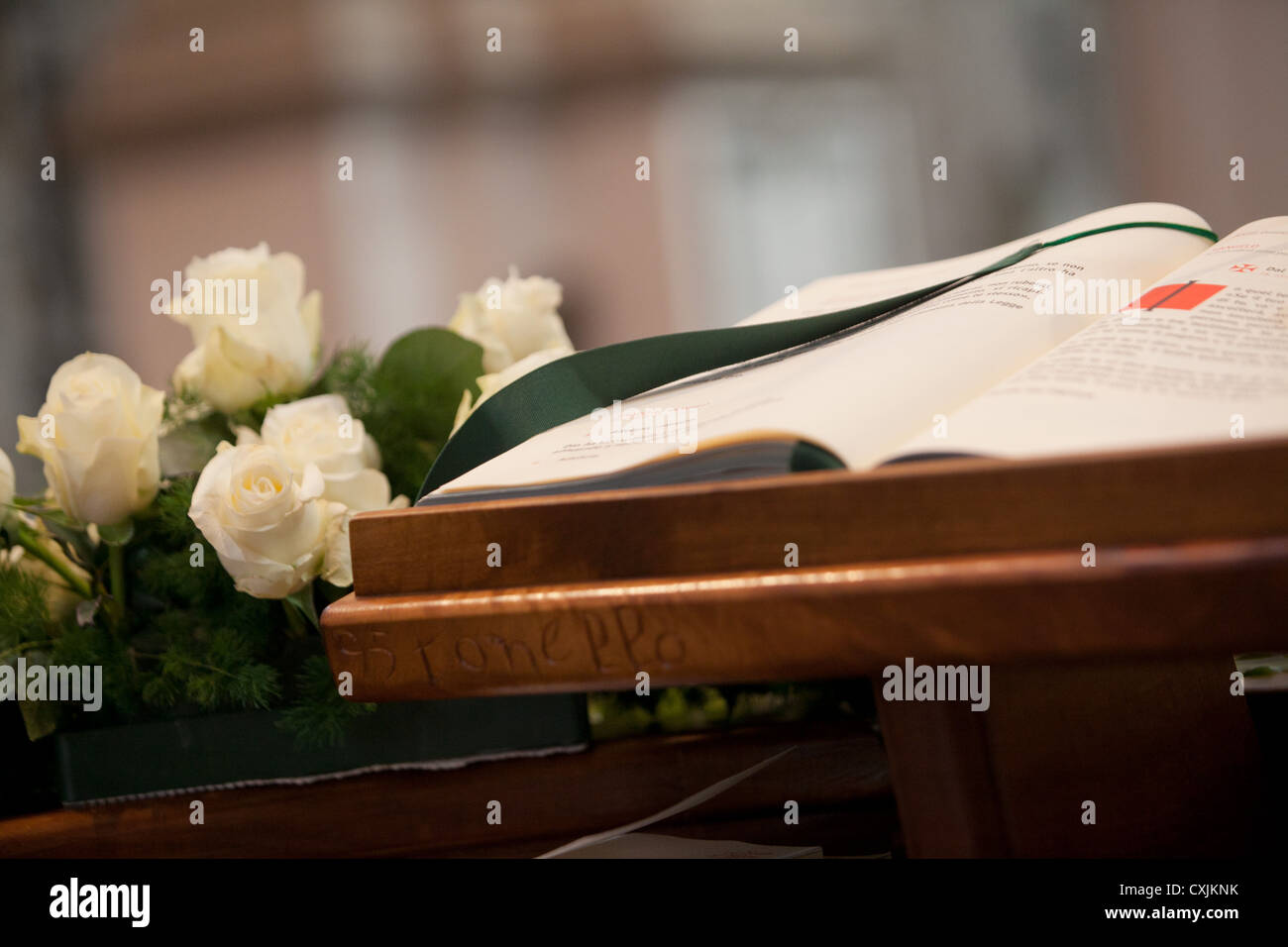Lectern bible reading hi-res stock photography and images - Alamy