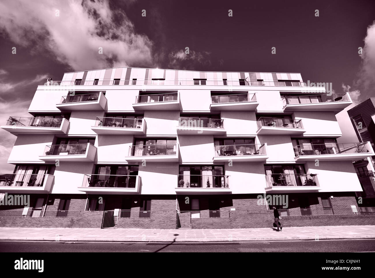 Apartment Block Queensbridge road Hackney Stock Photo - Alamy