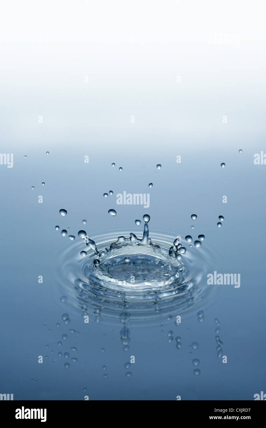 Bouncing water splash hi-res stock photography and images - Alamy