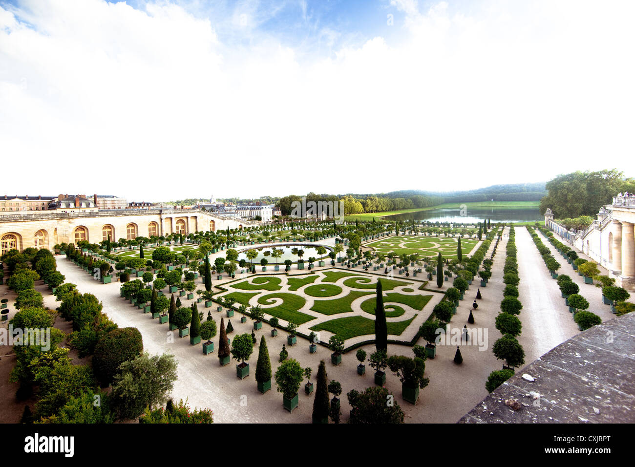 Garden paris maze hi-res stock photography and images - Alamy