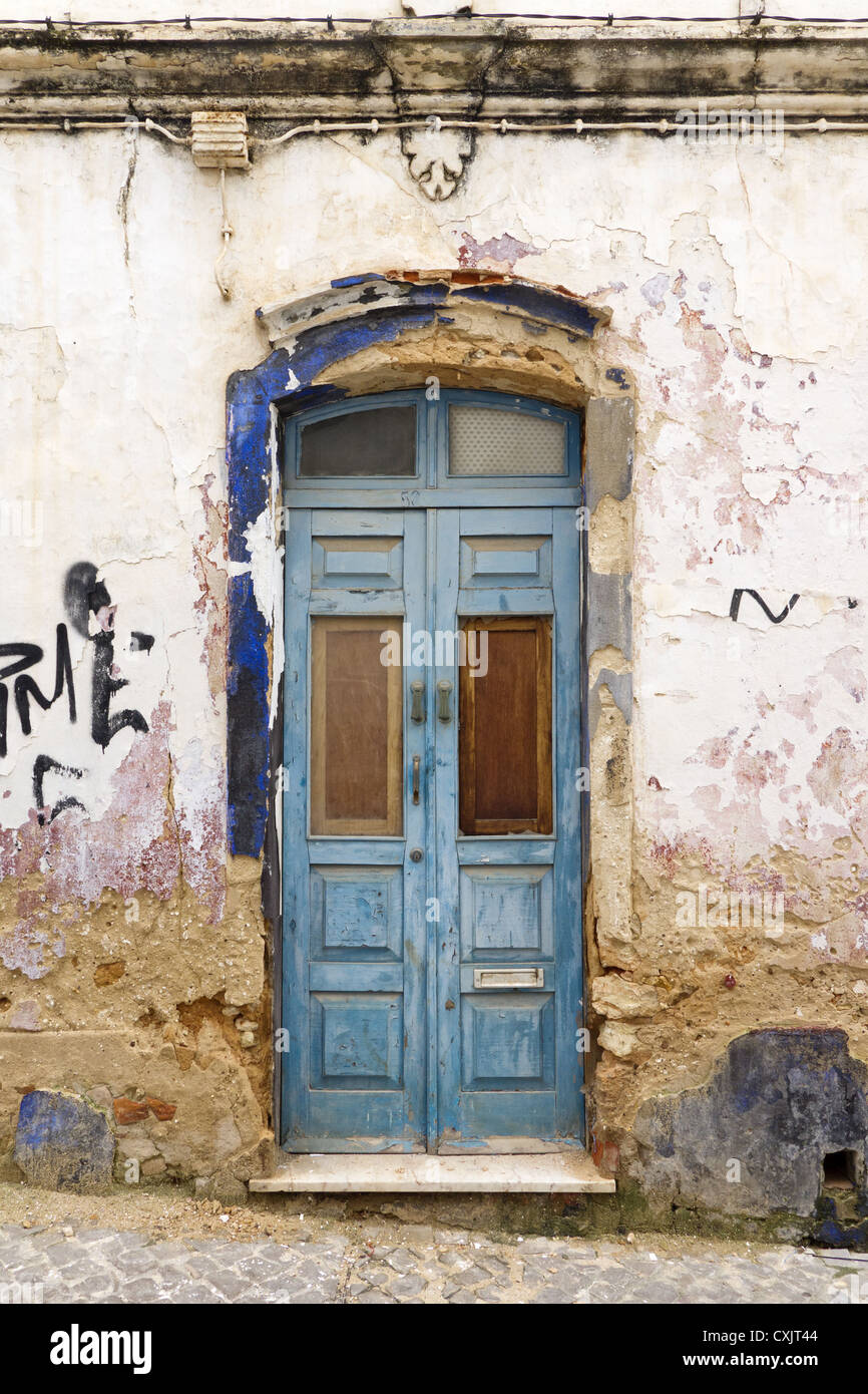 Rotten front door Stock Photo - Alamy