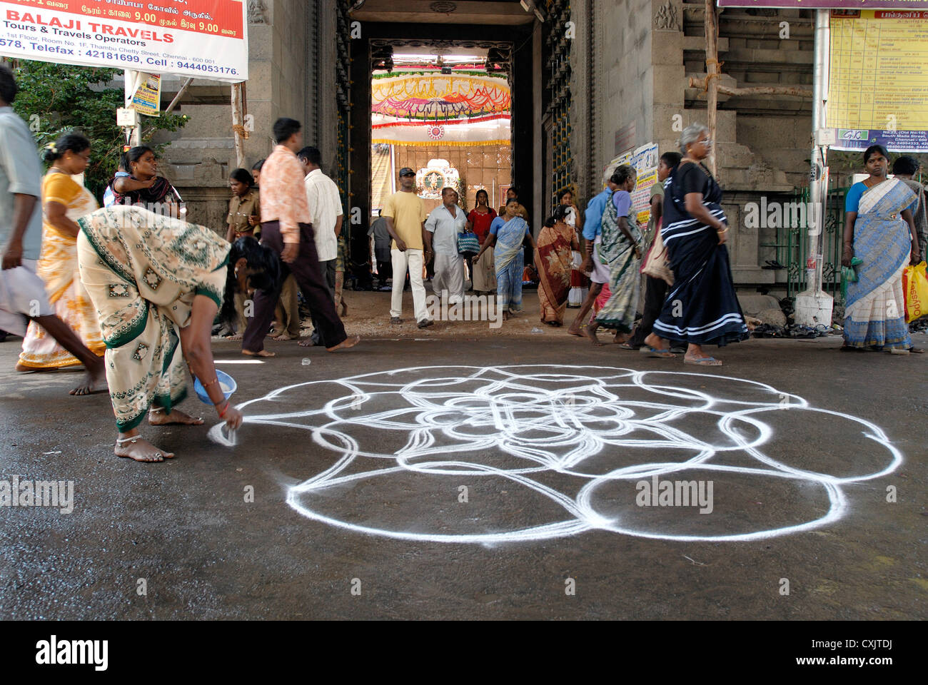 Kolam people hi-res stock photography and images - Alamy
