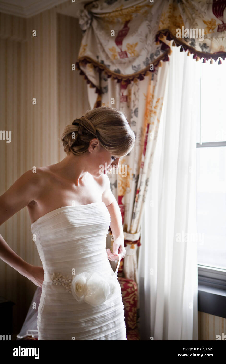 Bride Getting Ready Stock Photo - Alamy