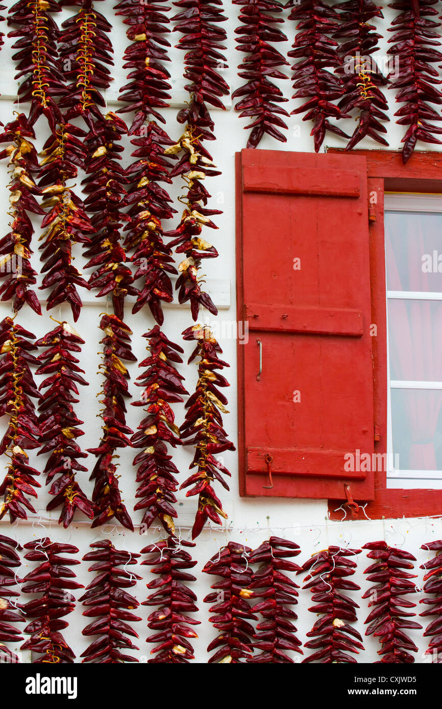 Espelette hi-res stock photography and images - Alamy