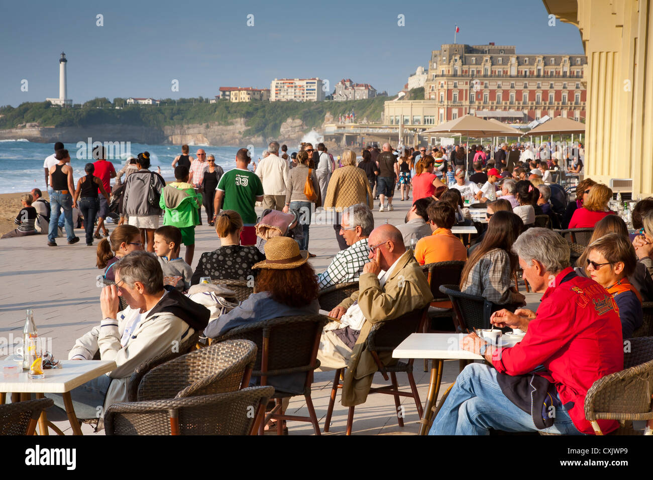 Beach of biarritz hi-res stock photography and images - Alamy