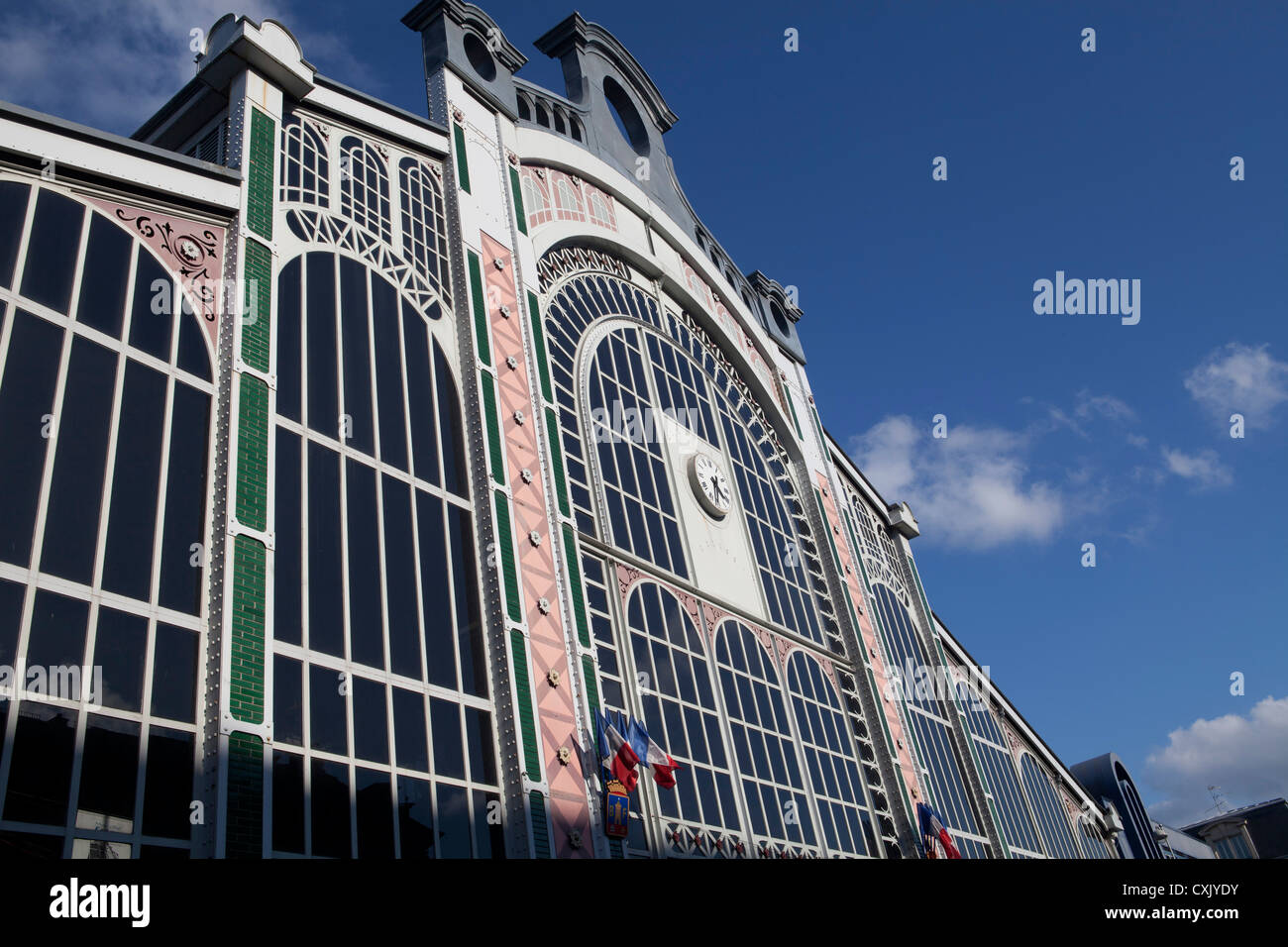 Market windows hi-res stock photography and images - Alamy