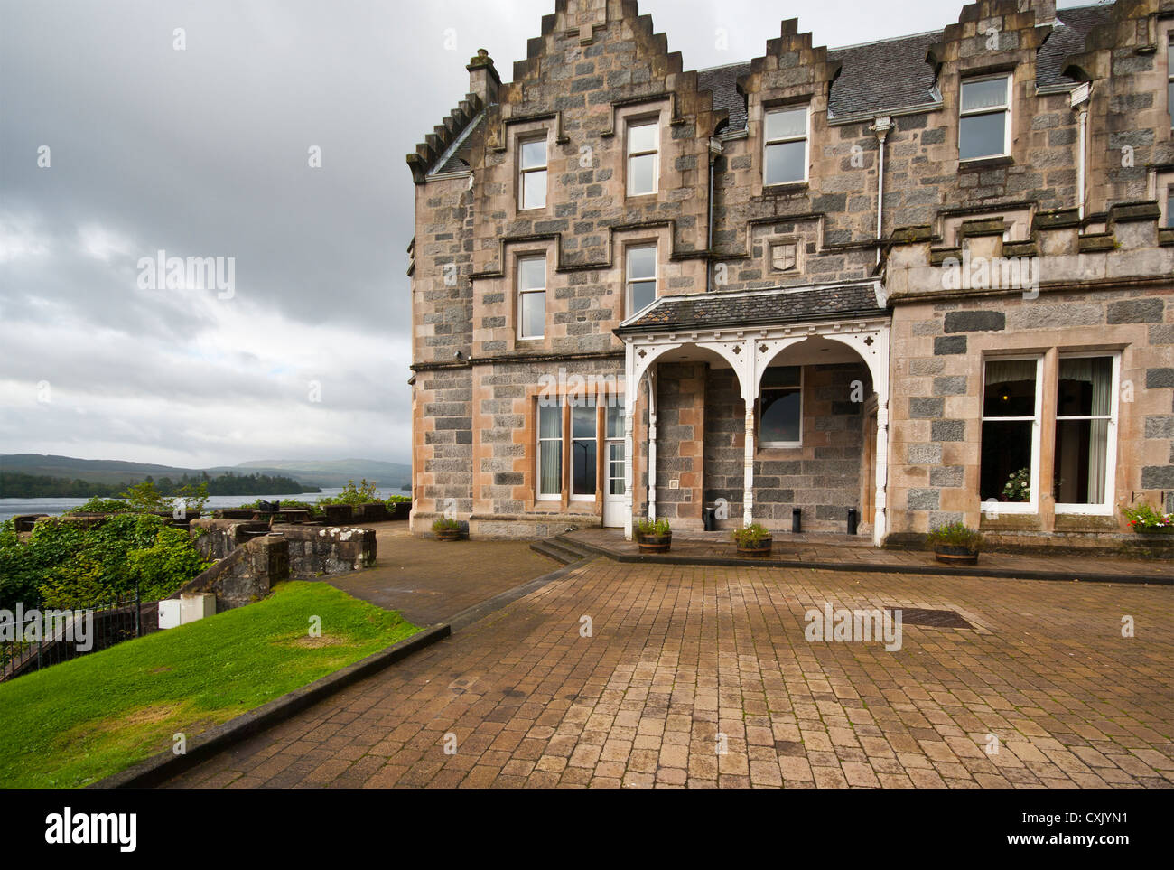 Loch awe hotel hi-res stock photography and images - Alamy