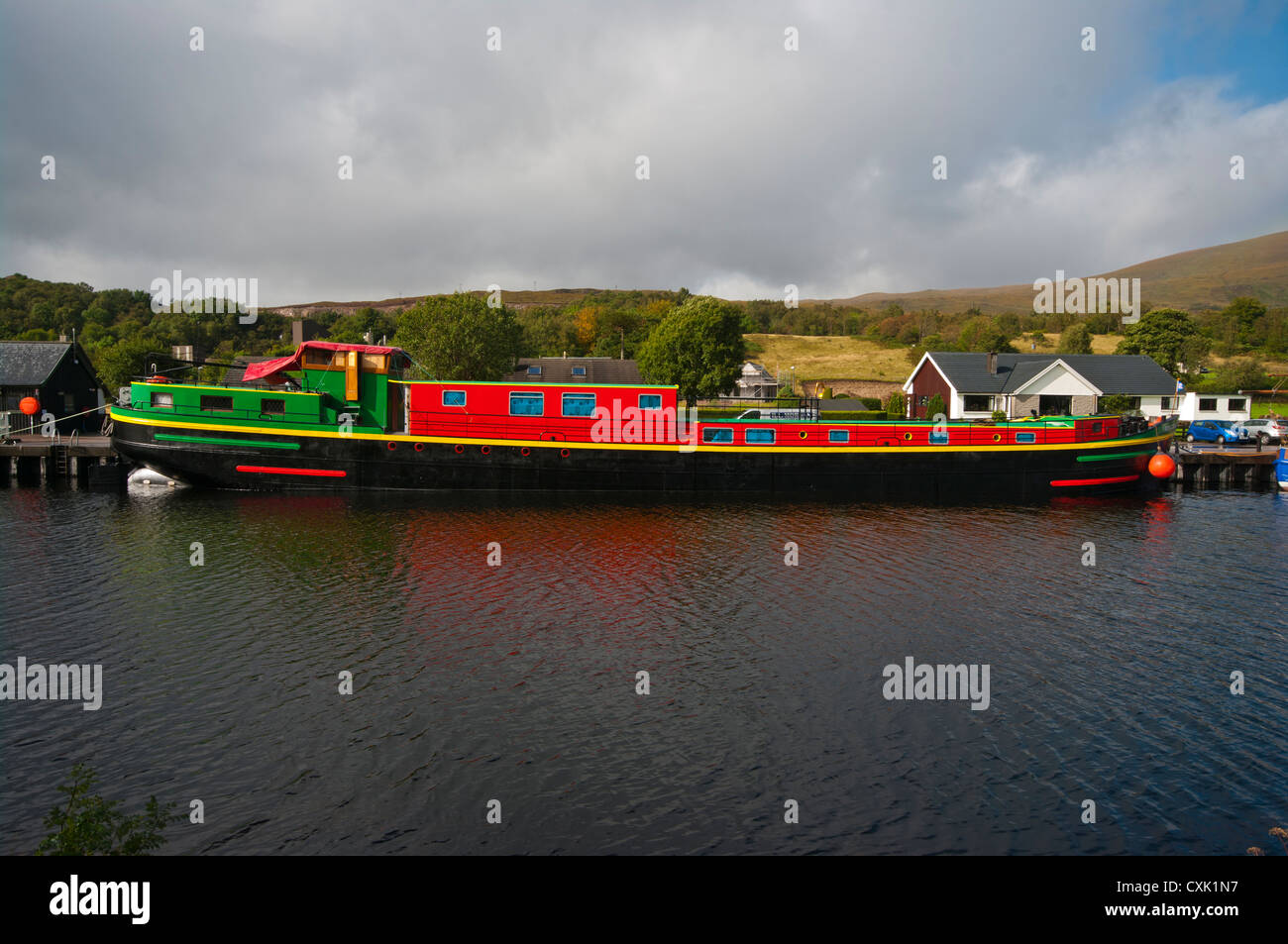Neptune's staircase narrow boat hi-res stock photography and images - Alamy