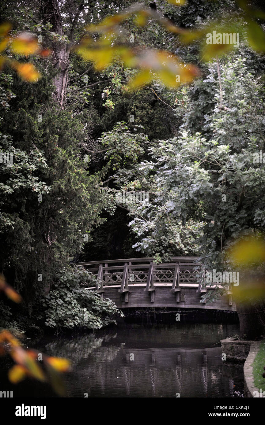 Monet's garden giverny japanese bridge hi-res stock photography and ...