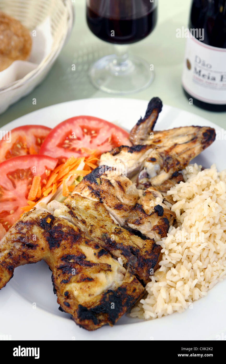 Grillet kylling med piri piri, Lissabon, Portugal (09/2010 Stock Photo ...
